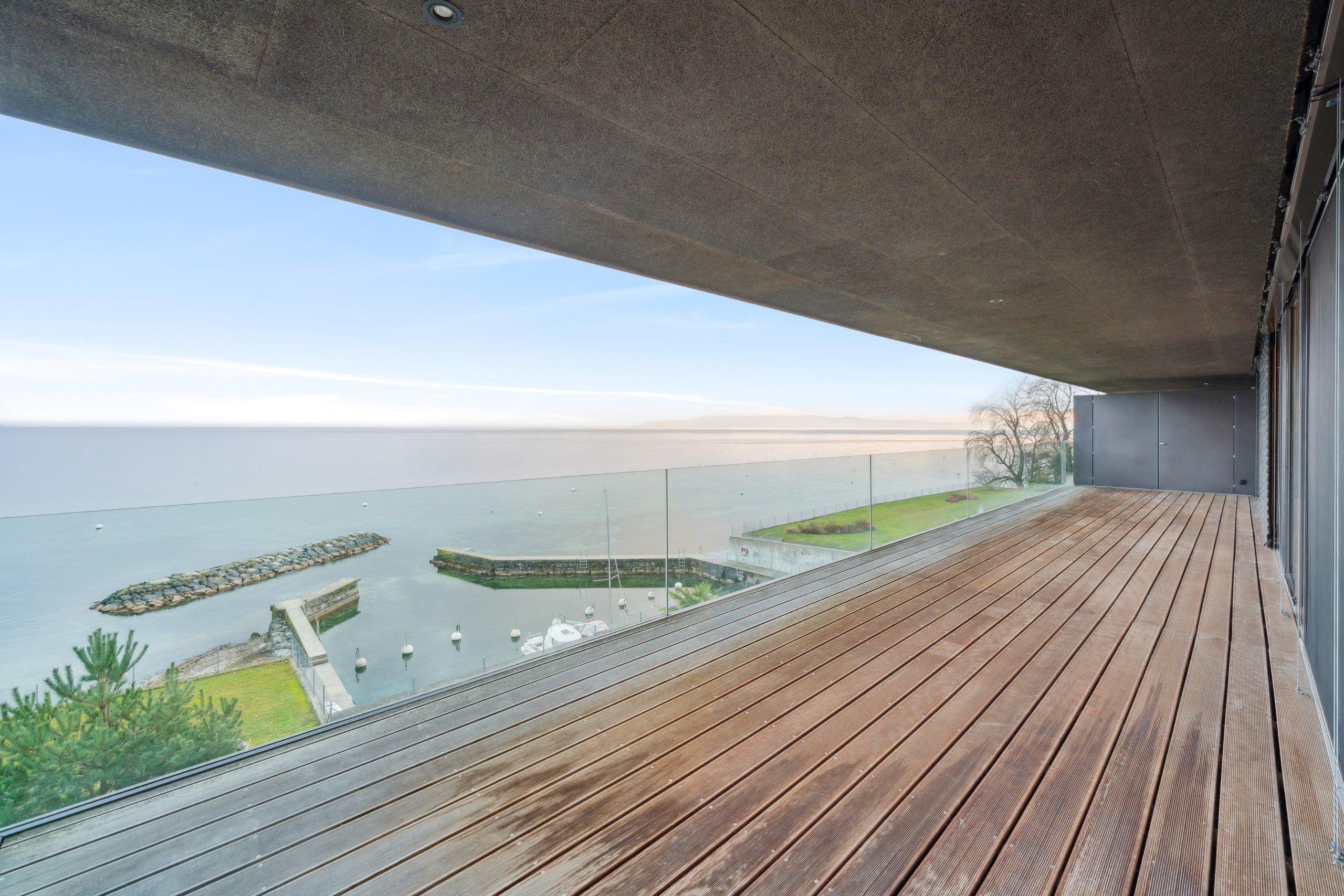 Exclusive lakeside apartment with a spacious terrace | Switzerland ...