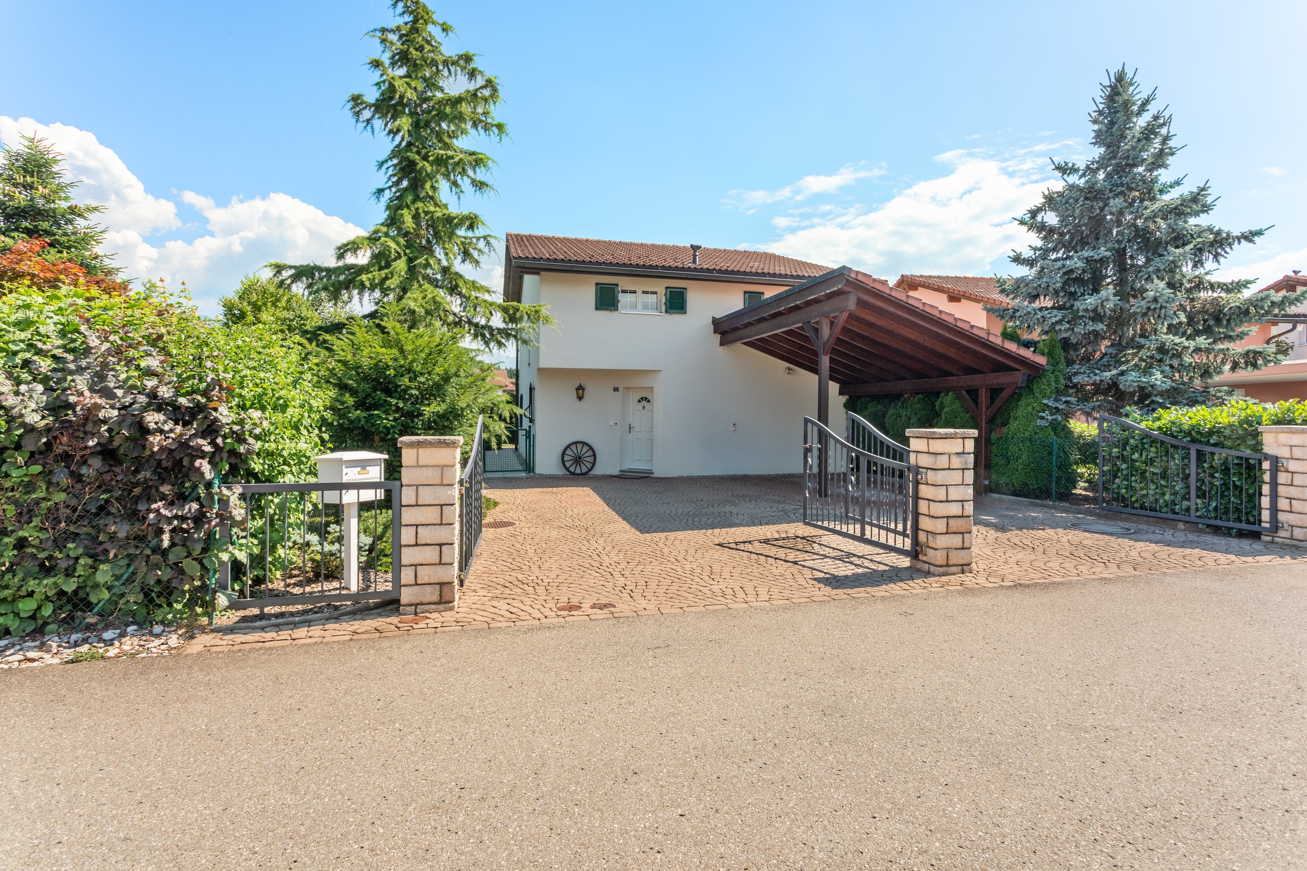 Charmante maison individuelle au centre de Bulle avec terrain à bâtir ...